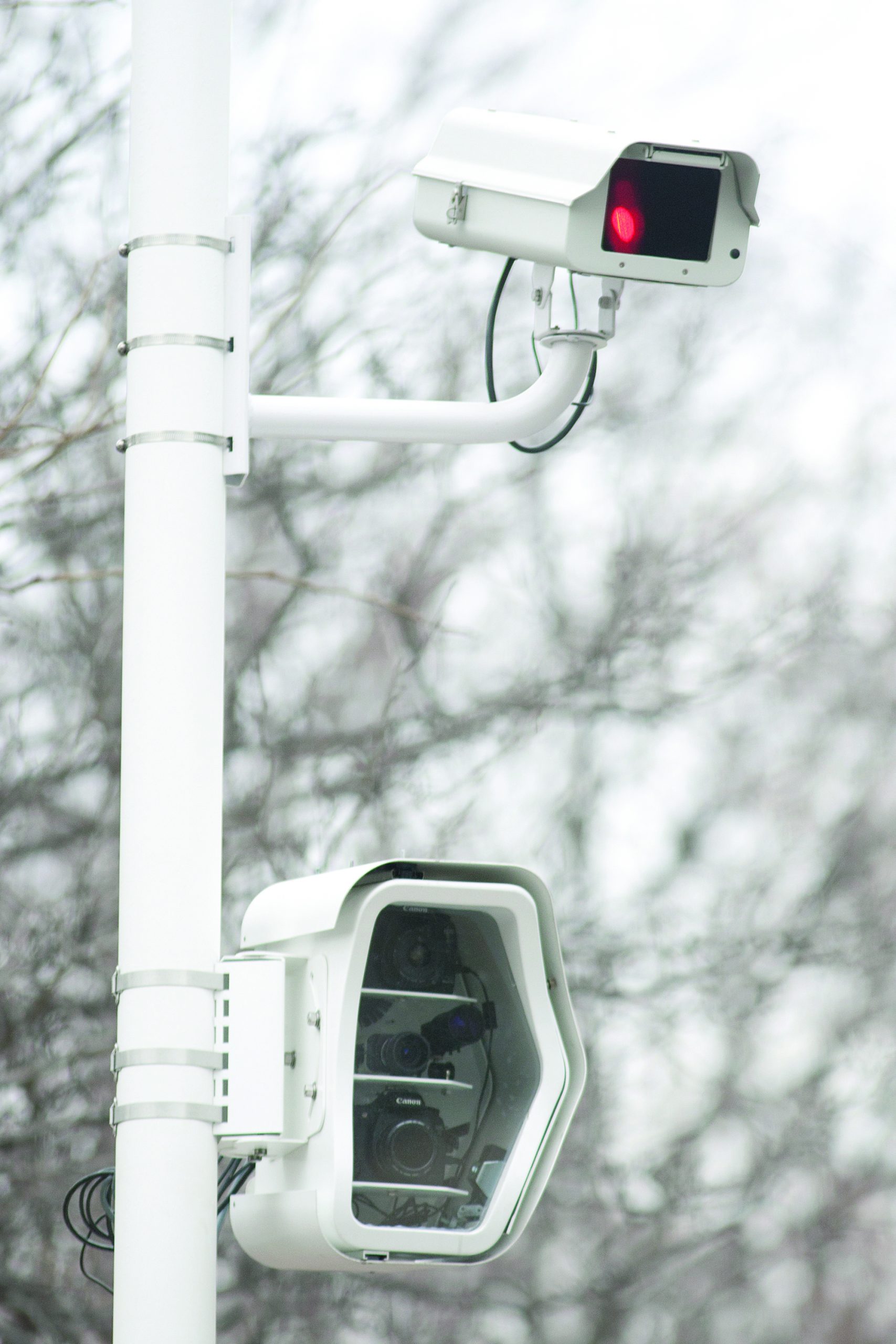 Legislature approves bill to tighten restrictions on red-light camera ...