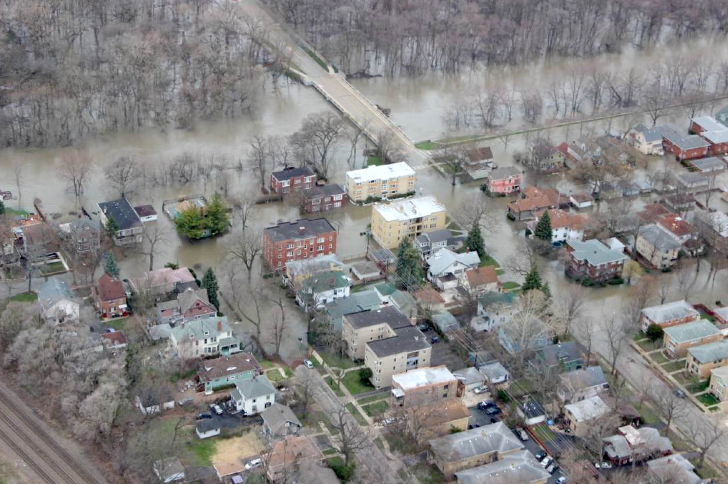 Riverside floodwall questions abound - Riverside-Brookfield Landmark