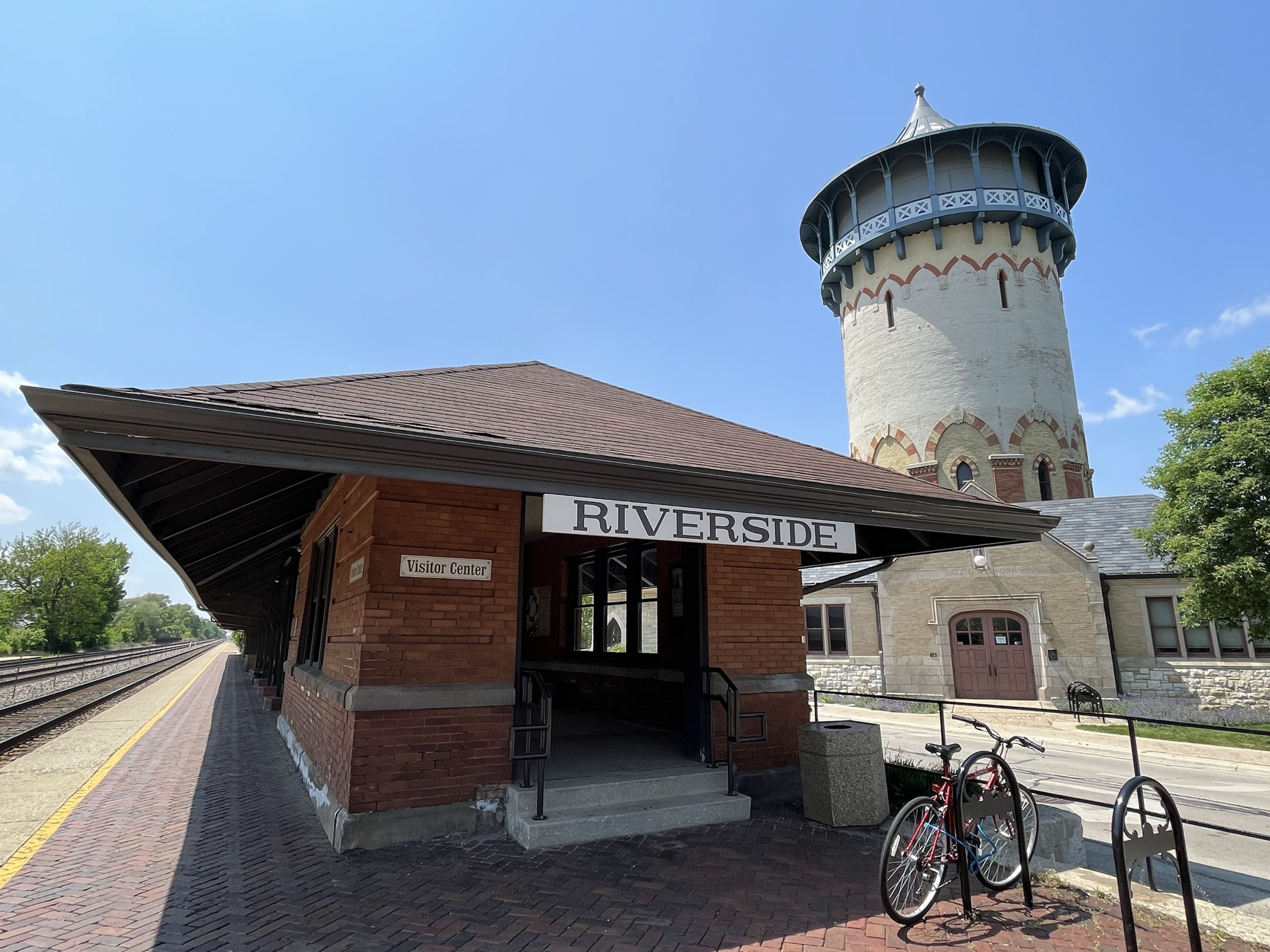 Metra increases weekend BNSF service for summer - Riverside-Brookfield ...