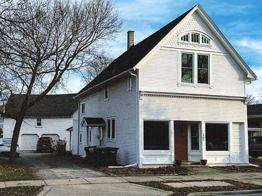 Riverside home becomes latest local landmark - Riverside-Brookfield ...